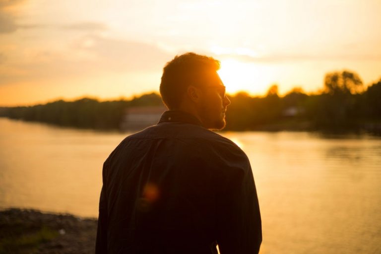 8 Choses Qu’un Homme Mûr Ne Ferait Jamais Dans Une Relation