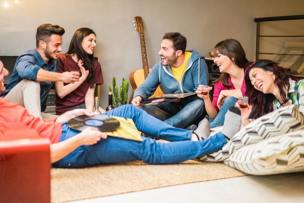 Ça Ou Ça : Jeu De Question Drôle Pour Une Soirée Folle